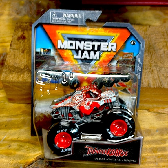 SPIN MASTER MONSTER JAM | Toys | Monster Jam Spin Master Thunderroarus ...